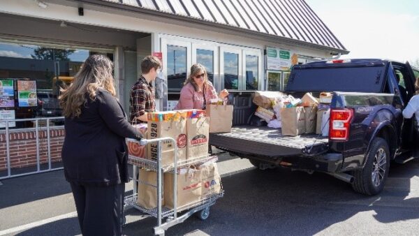 Wellmaster Donates Shopping Carts to The Canby Center
